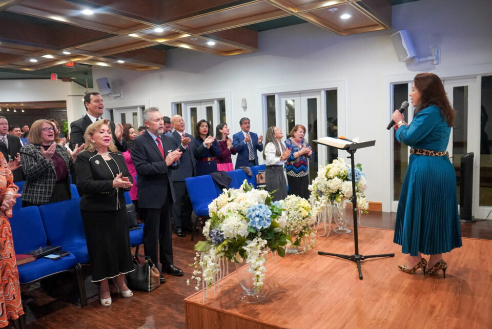 Fotos: Visita de nuestra Hermana María Luisa Piraquive a Fort Myers ...